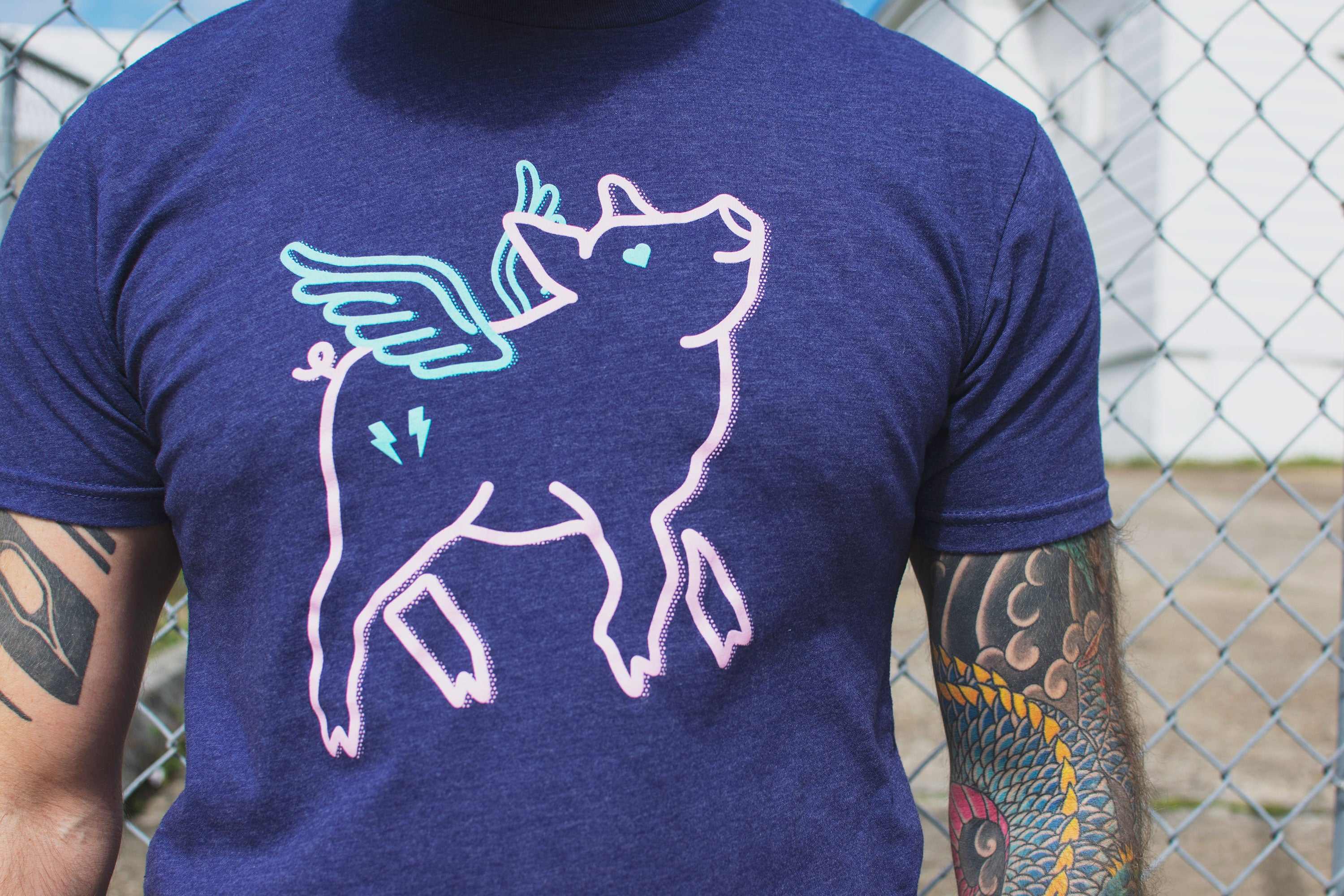 Pigs Fly Tee – YEAHBUZZY